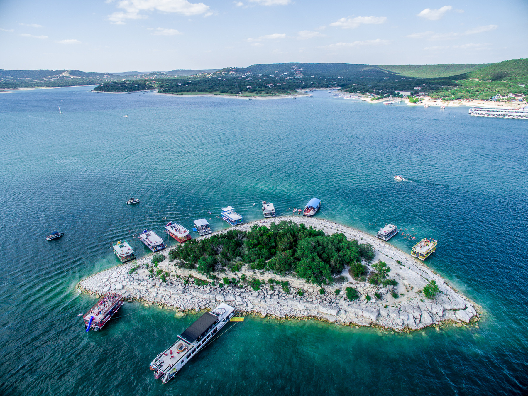 Boat Rentals on Lake Travis: What to Expect and Where to Book - SeaBookings