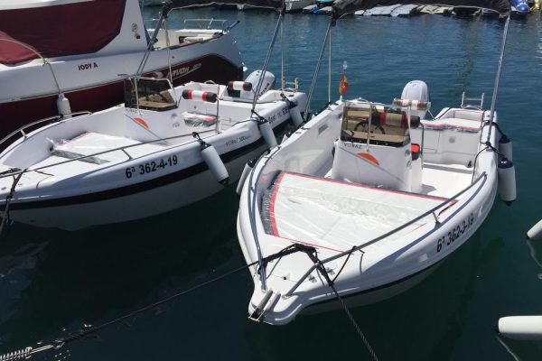 Rent a Boat Without a License in Fuengirola